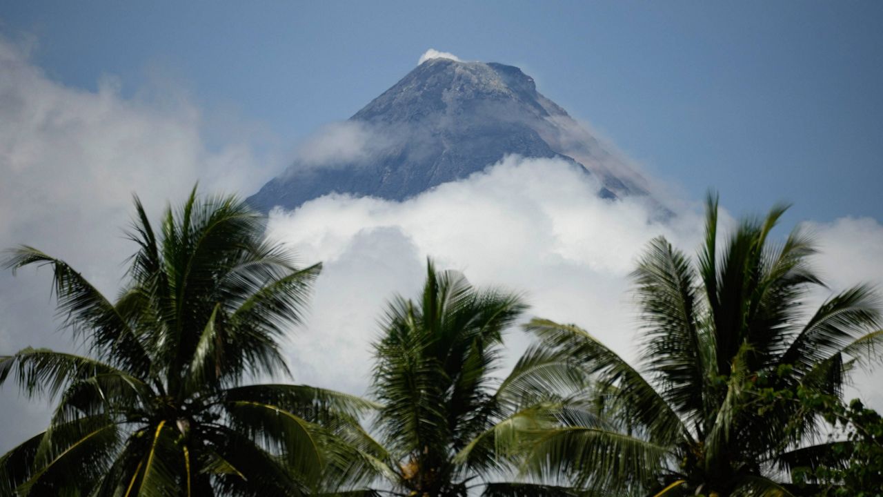 Philippines' Mayon Volcano spews lava in gentle eruption